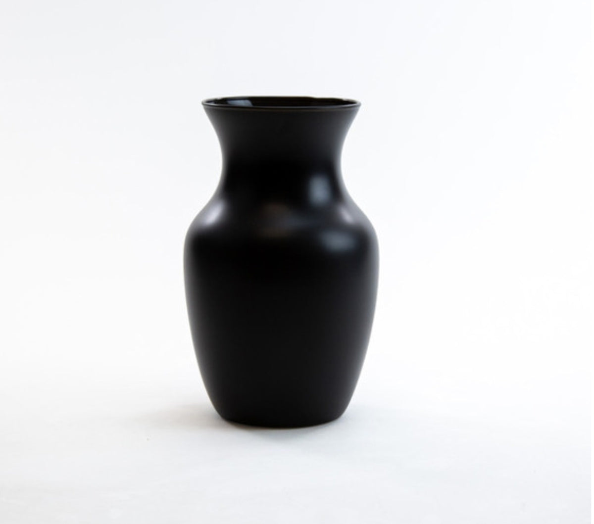 Matte Black Rose Bouquet Vase - Boo Bear